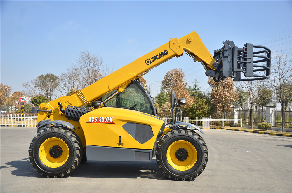 Confortable XC6-3007 Telescopic Telehandler Forklift forklength 1200mm ...